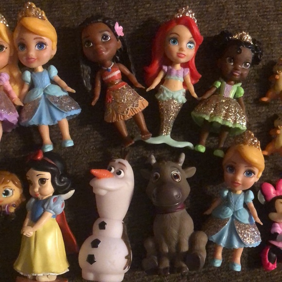 Disney | Toys | Disney Character Figurines Lot Princesses Frozen Donald ...